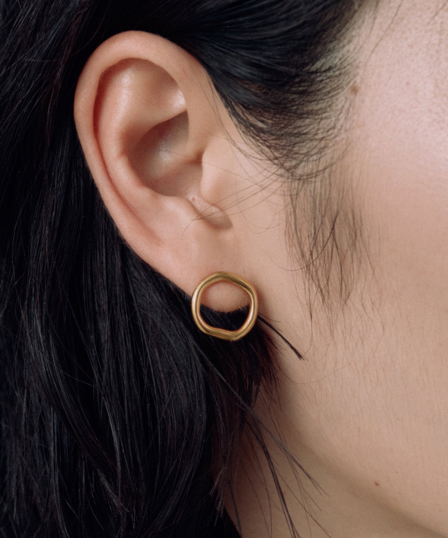 Squiggle Small Hoop Pierce[Stainless] | 大人のピアス通販ショップ - novice（ノーヴィス）