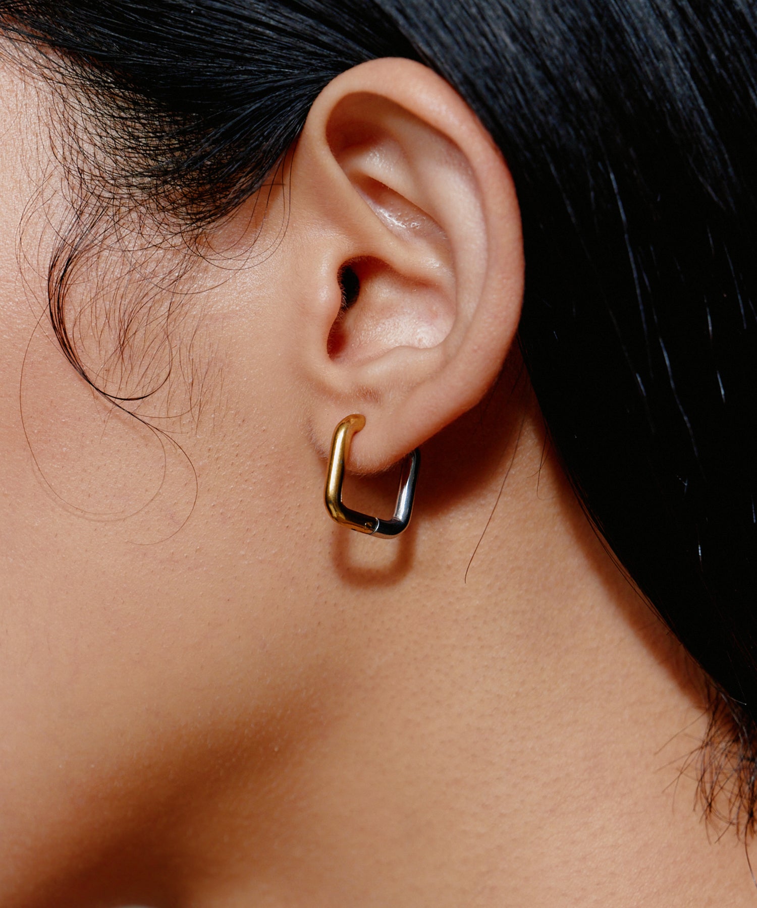 Hinged Bicolor Square Hoop Pierce[Stainless] | novice（ノーヴィス）公式オンラインストア